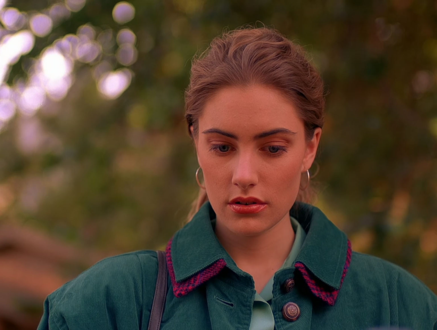 Costuming Peaks - Shelly Johnson in Season 1 | TWIN PEAKS BLOG