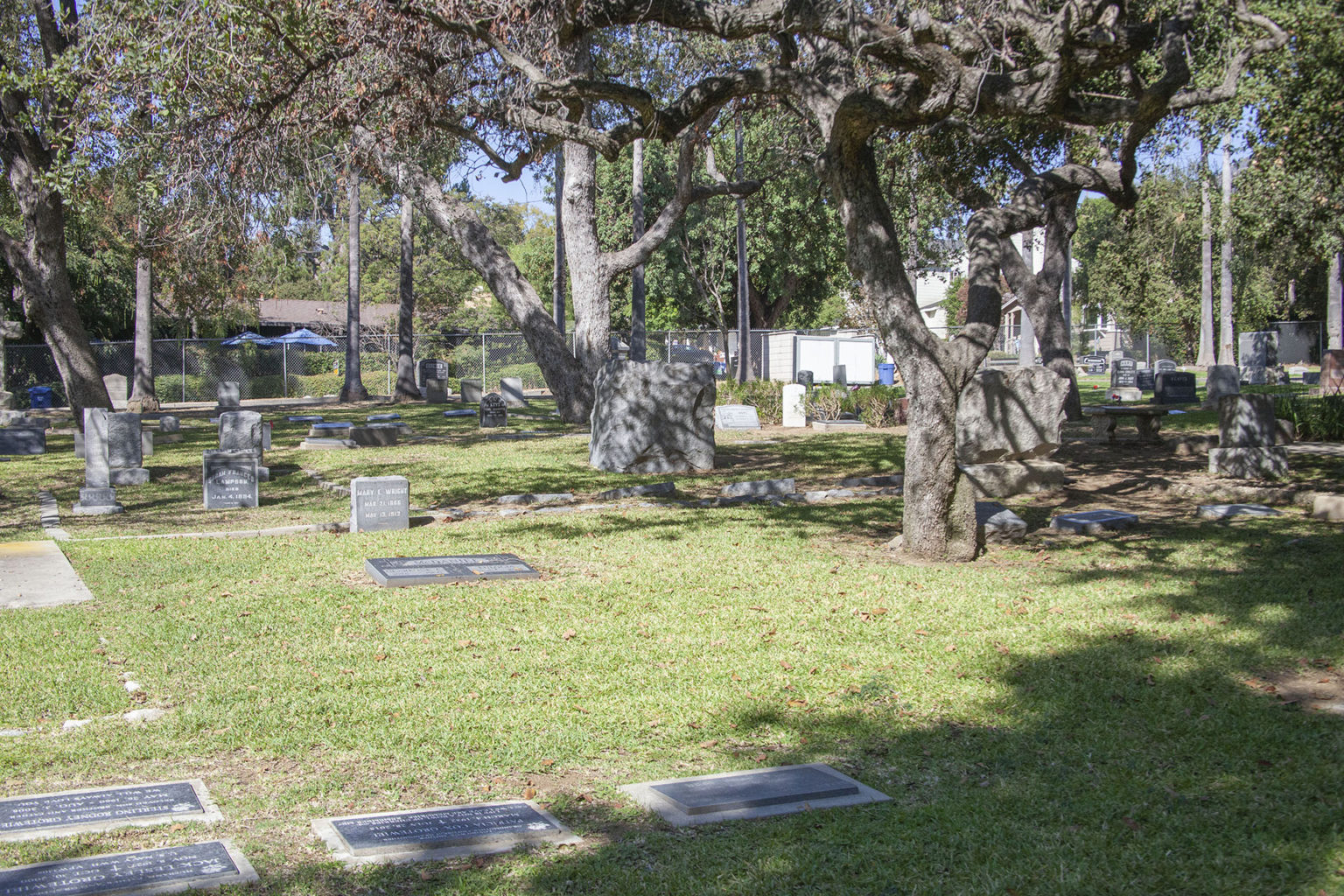 Twin Peaks Film Location - Black Lake Cemetery at Night