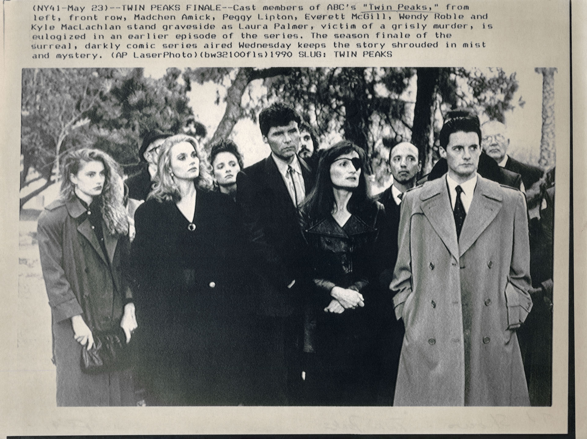 Twin Peaks Publicity - Associated Press Laserphoto of Laura Palmer's ...